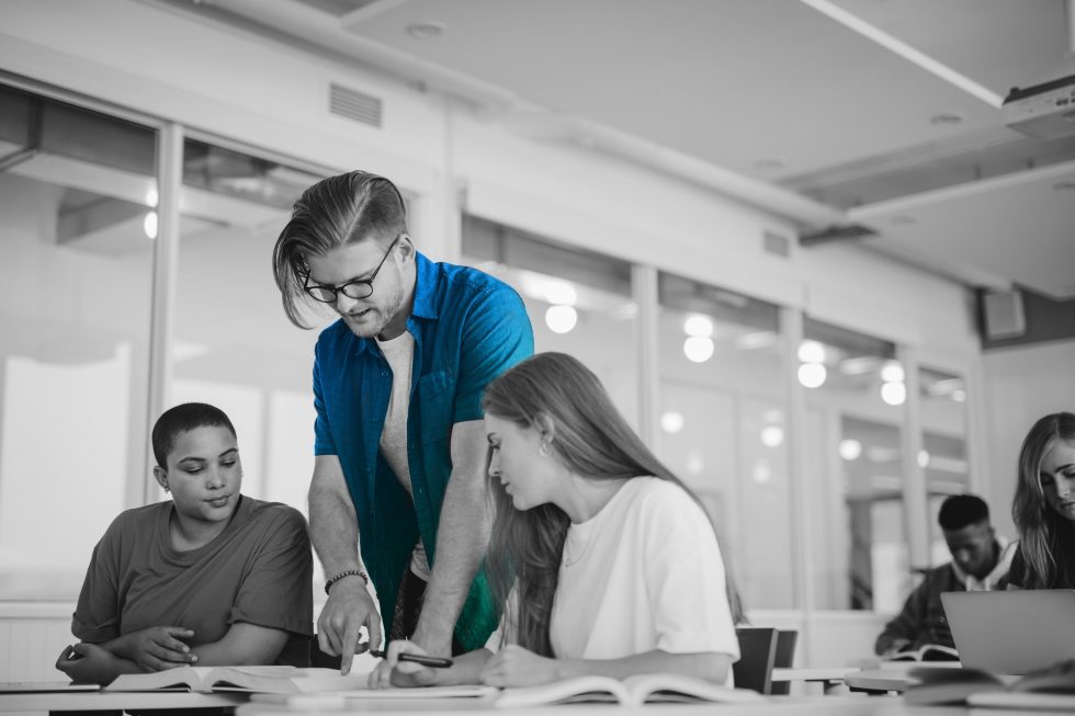 The Pros and Cons of 4 Types of Injection Molding Training - RJG, Inc.